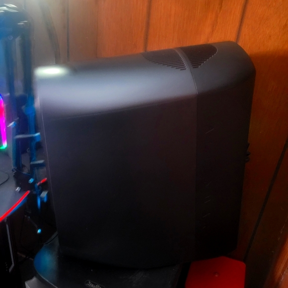 Alienware | Computers, Laptops & Parts | Alienware Aurora R2 | Poshmark